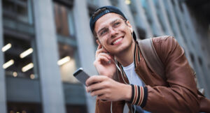 Does Max Volume Damage Headphones | HeadphonesProReview