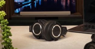 4 Best Eco-Friendly Headphones (2023) | HeadphonesProReview