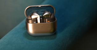 10 Best Earbuds for Everyday Use | HeadphonesProReview